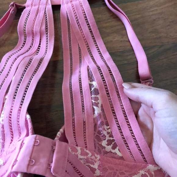 PINK Victoria's Secret | Intimates & Sleepwear | Pink 32dd Bra | Poshmark